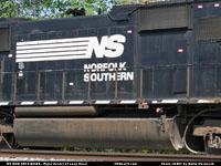 NS Locomotive Detail Photos - EMD SD70 #2566